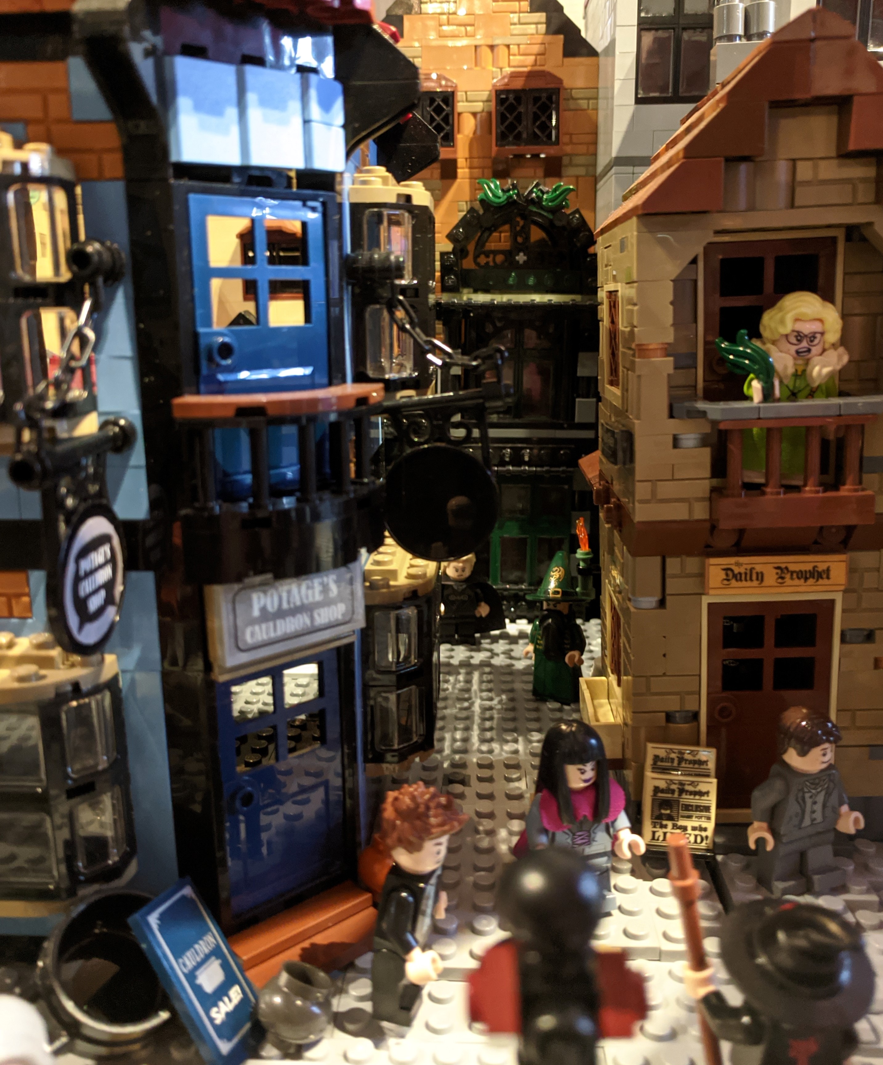 Diagon Alley – building the magical street in LEGO – Blockwarts – A ...
