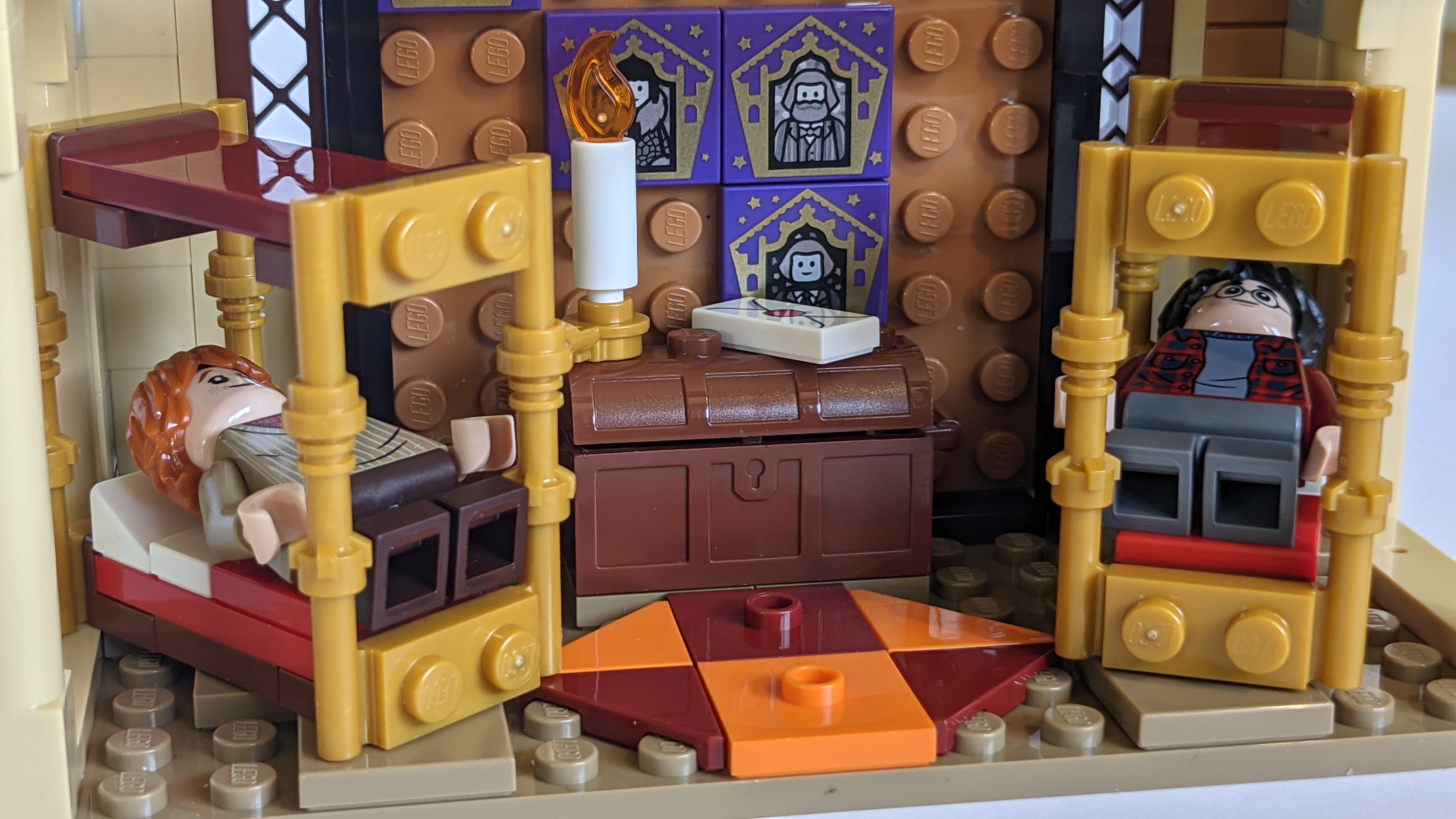 REVIEW: Hogwarts Gryffindor Dorms – Blockwarts – A LEGO Harry Potter ...