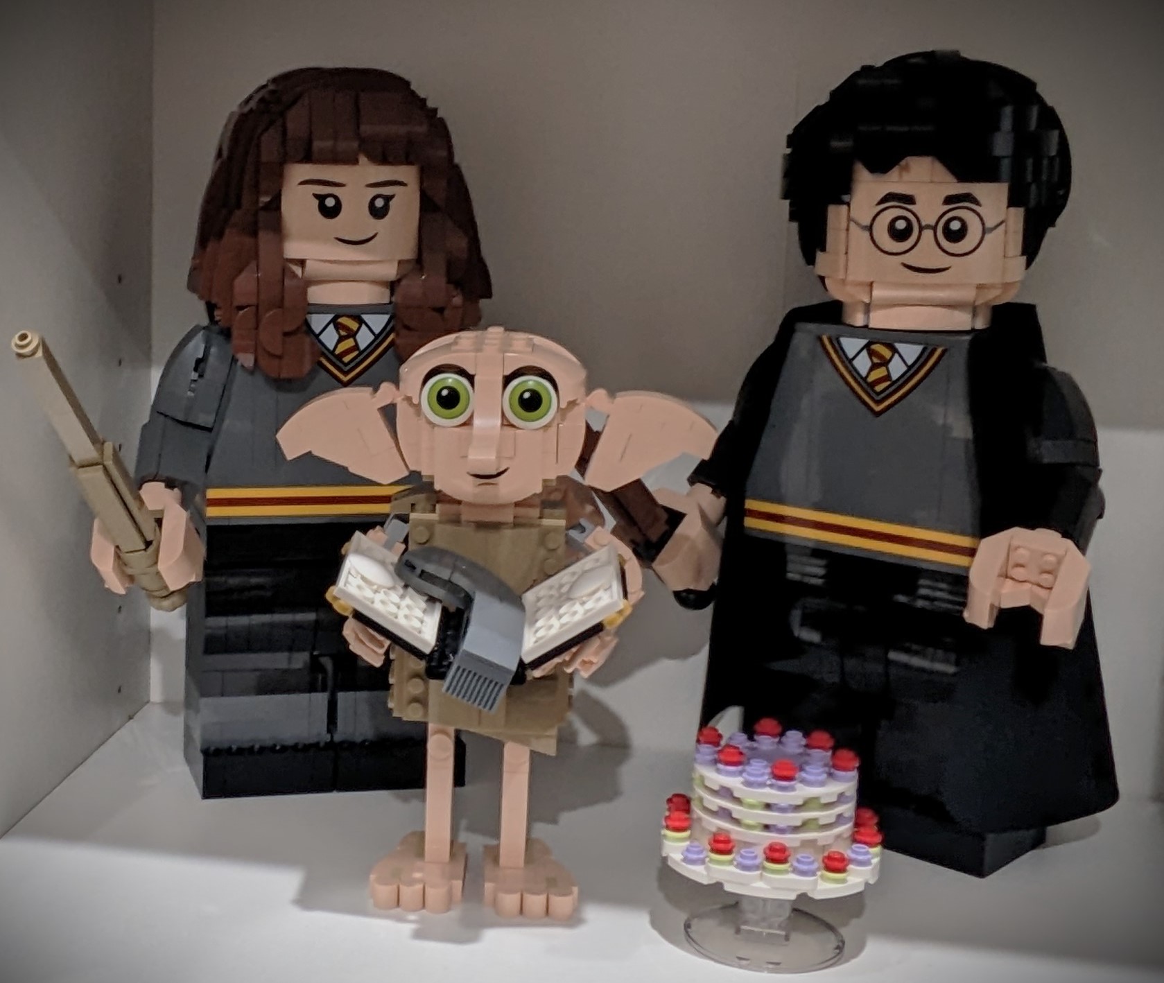 REVIEW: Dobby the House Elf – Blockwarts – A LEGO Harry Potter fan site